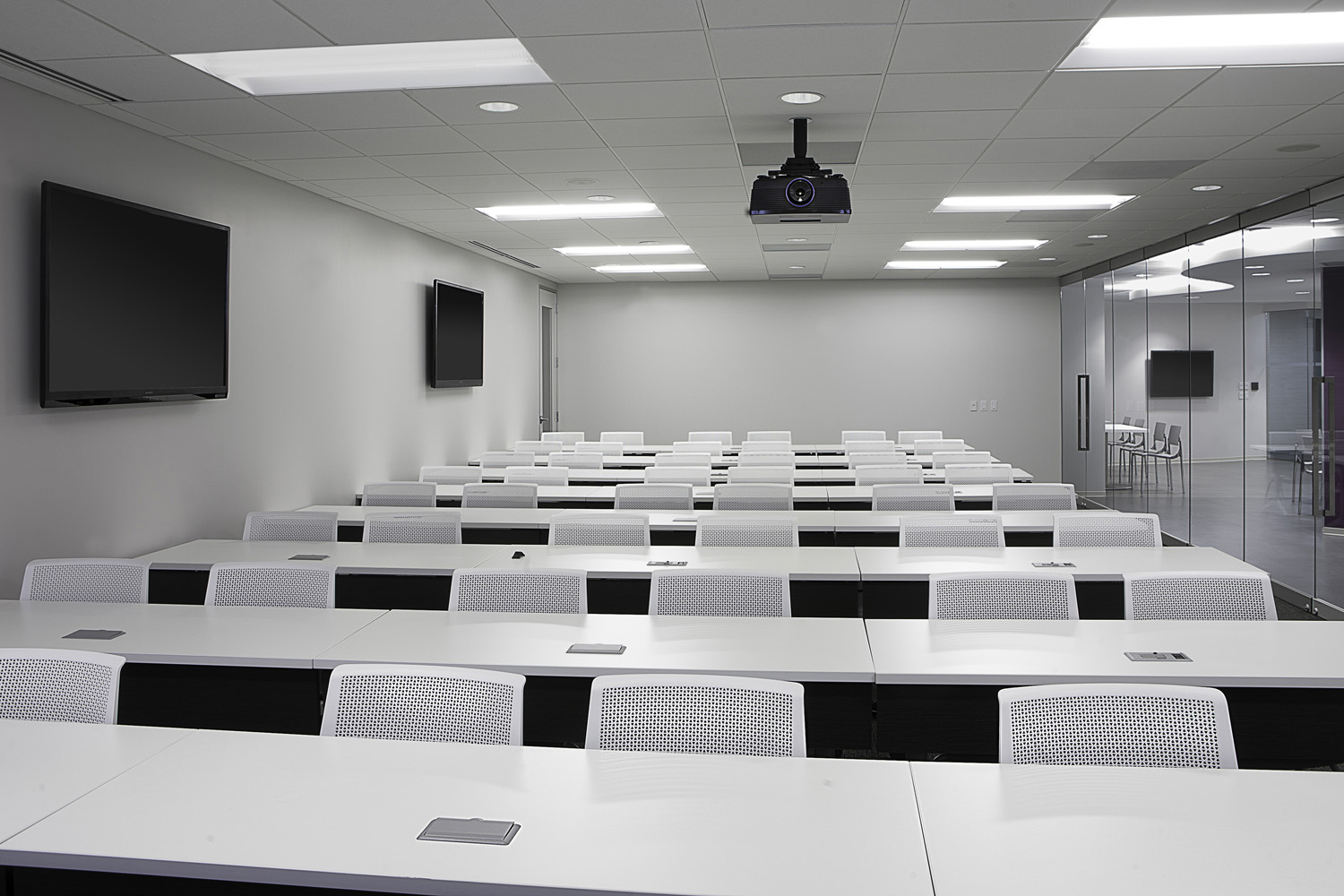 Advantedge Business Center – L.F. Jennings