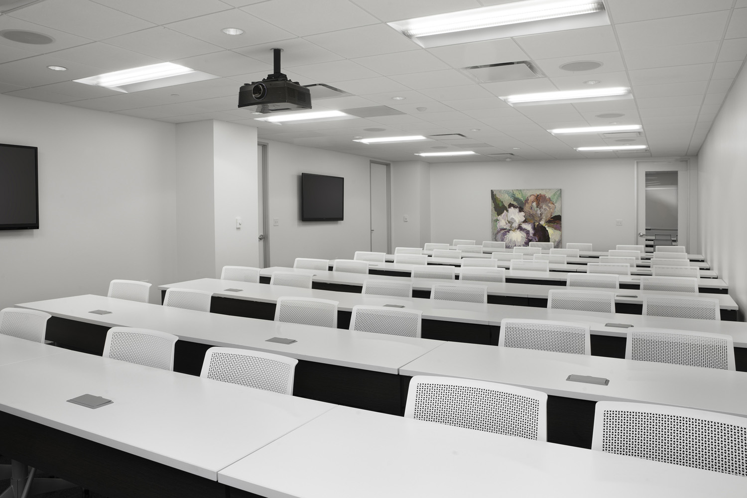 AdvantEdge Business Center – L.F. Jennings