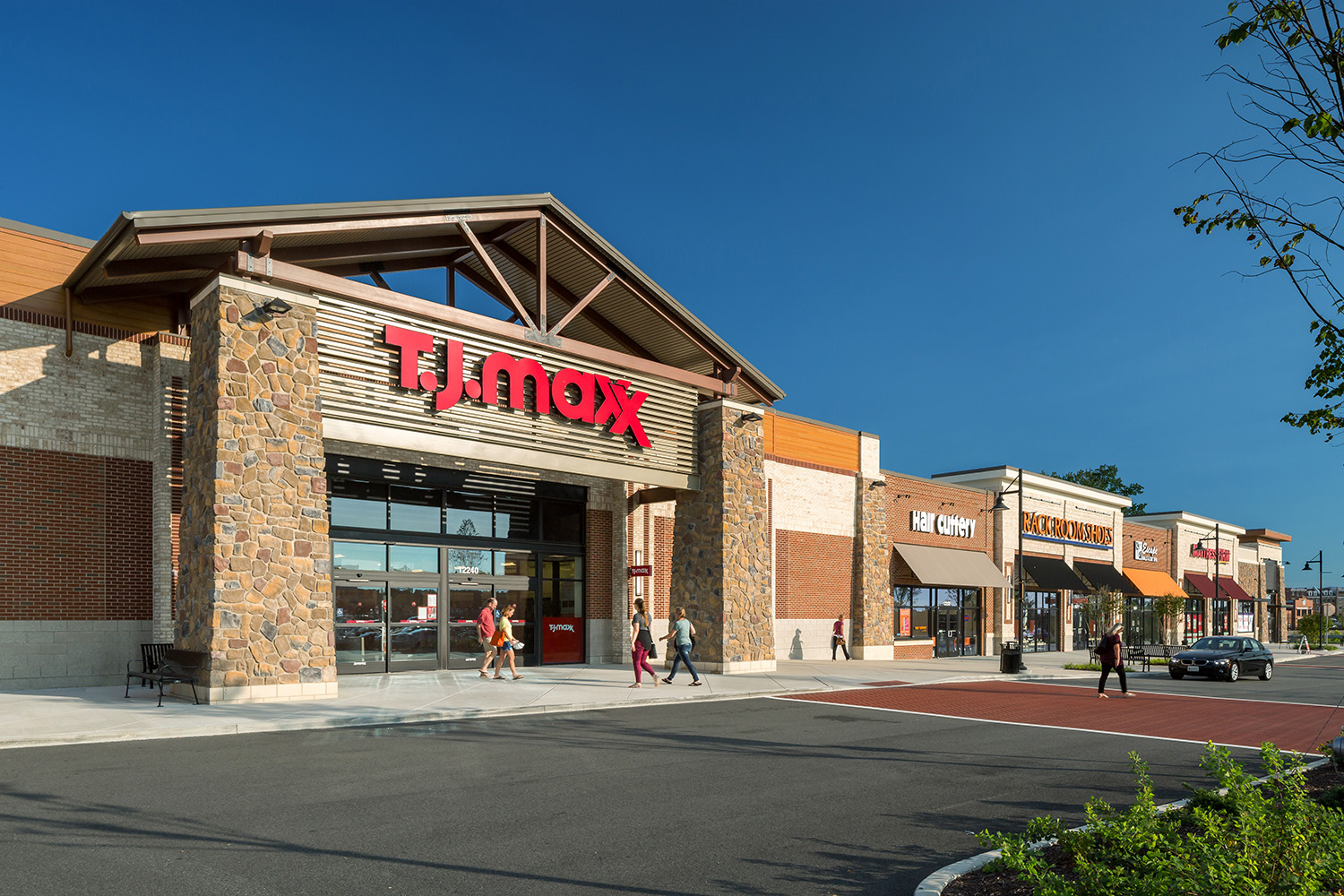 West Broad Marketplace – L.F. Jennings