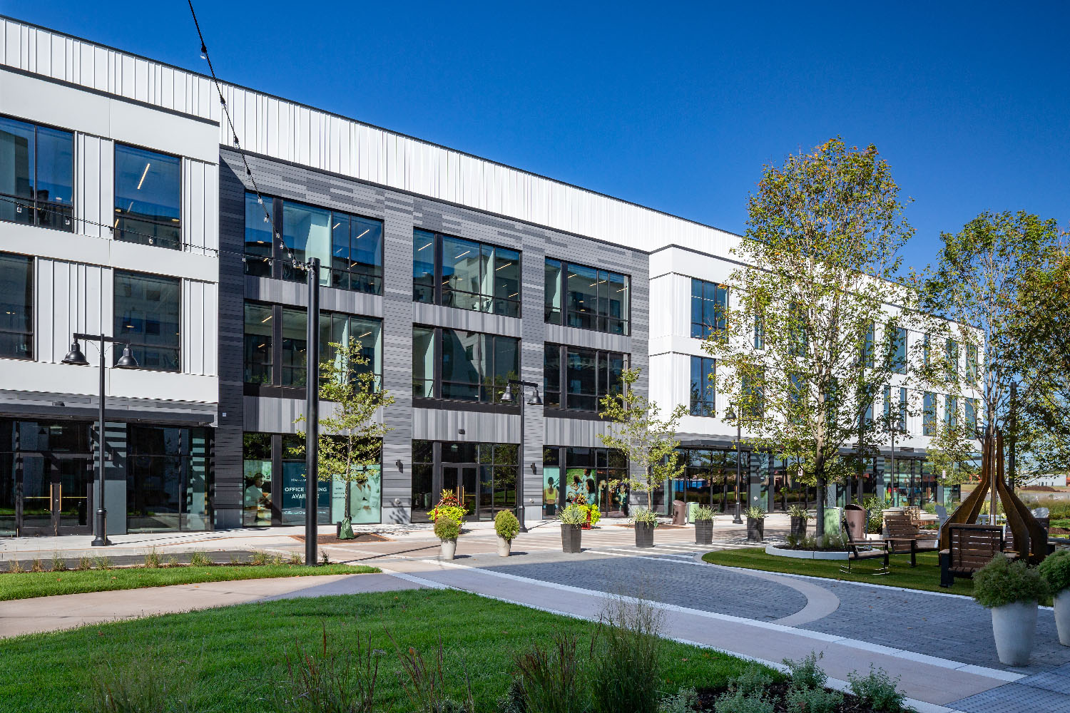 One Endicott at One Loudoun – L.F. Jennings