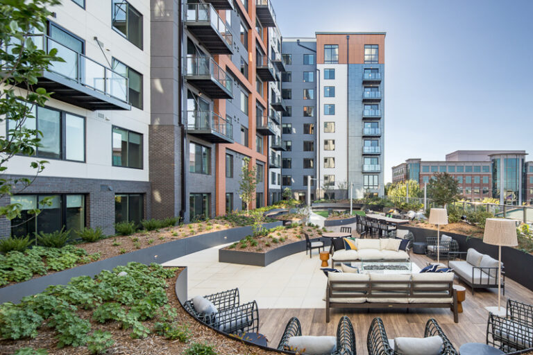 Vista Fairfax Corner – L.F. Jennings